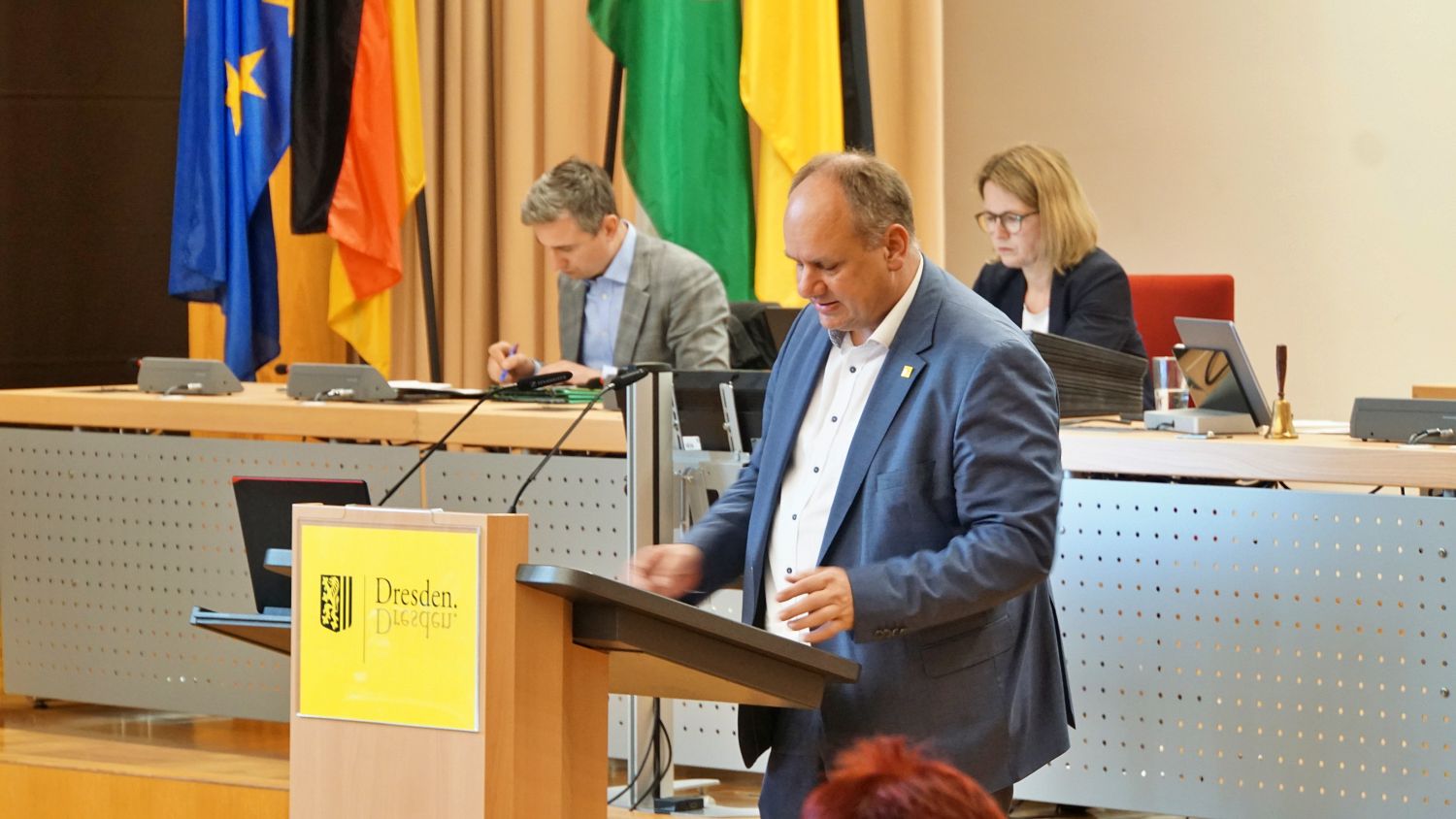 Versorgungsposten für Parteisoldaten – Postengeschacher im Dresdner ...